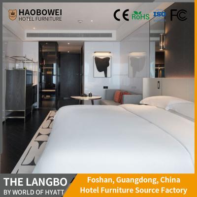 China Custom Modern King Size Hotel Bedroom Set with E0 Grade Plywood 2550mm Height for sale