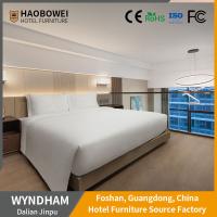 China Five Star Hotel Luxury Bedroom Furniture Set E1 Solid Wood 1800x2000mm Bed for sale