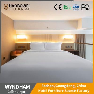 China Luxury Five Star Hotel Business Bedroom Set Headboard Bed 1800x2000mm E1 Grade for sale