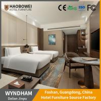 China Custom Hotel Bedroom Set King Size Bed 1800x2000mm E1 Solid Wood Veneer Furniture for Resort for sale