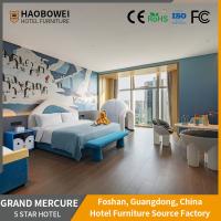 China Five Star Hotel King Size Bedroom Set with Curved Headboard 1800x2000mm E1 Plywood for sale
