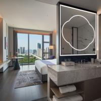 China Custom 5 Star Hotel King Size Bedroom Set 1800x2000mm E1 Grade Plywood Furniture for Train Sea Transport for sale