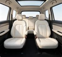 China Wuling Starlight L EV Pure Electric SUV with 230 km Range, 6 Seats, and 15.6-inch Touch Control Screen for sale