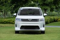 China Wuling Starlight 730EV LV1 7-Seater Pure Electric MPV with 500km Driving Range, 7-Seat Layout, and Electric Power Sliding Doors for sale