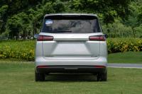 China Wuling Starlight 730EV LV1 7-Seater Pure Electric MPV with 500km Driving Range, 7-Seat Layout, and Electric Power Sliding Doors for sale