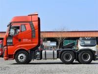 China FAW Jiefang J6V Heavy Truck 520HP 6X4 Automatic Gear Traction Truck Head with ABS for sale