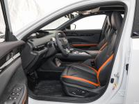 China 5 Seater Changan UNI-V Sedan 2023 2024 1.5T 2.0T UNI-V Gasoline Car within Your Budget for sale