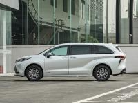 China Electric Driver's Seat Adjustment Toyota Sienne Luxury MPV for Commercial and Family for sale