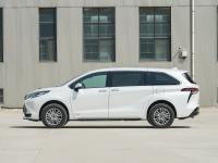 China Seats Toyota SIENNA HEV Four-Wheel Hybrid Electric MPV with Copilot Seat Adjustment for sale