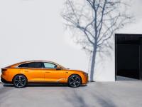 China 2024 Voyah Zhuiguang Electric Sedan Standard 5 Seats EV Vehicle 5 Colors 3000 mm Wheelbase for sale