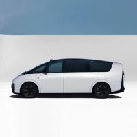 China Long Range Energy Vehicles Lixiang Mega Luxury 7 Seater Electric Car EV Car Large SUV MPV for sale