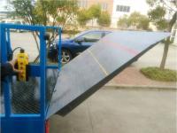 China Truck Mounted Cantilever Tail Lift 2000kg Capacity Hydraulic Tilt Platform for sale