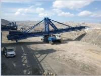 China Crawler Mounted Transfer Conveyor for Waste Bulk Materials 200-5000 t/h for sale