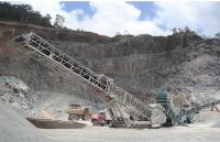 China Mobile Radial Stacker Boom Conveyor for Bulk Materials Handling 800mm Belt Width 400tph Capacity for sale