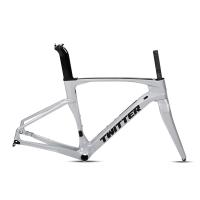 China Durable T900 Carbon Road Bike Frame Lightweight Smooth With Disc Brake Inner Cable for sale