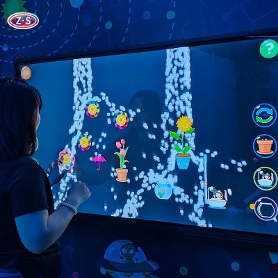 China 24 Game Multitouch Interactive Education Screen for Hands On Learning Development for sale