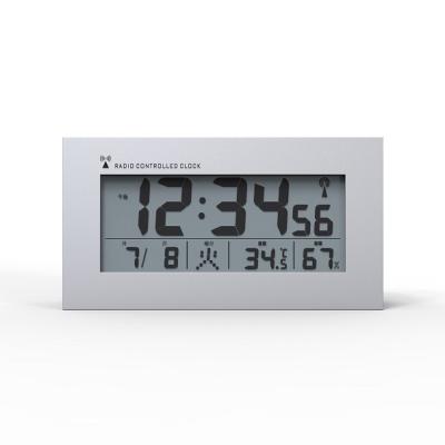 China 148x82x40mm Electric Table Clock with RCC Time Sync, Temperature & Humidity Display, 2xAA Battery Powered for sale