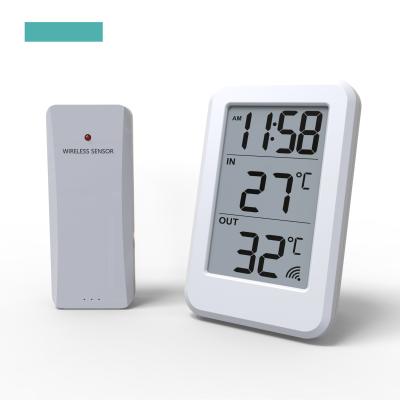 China Wireless Indoor Outdoor Digital Thermometer with Clock -50°C to 70°C Range 30m Wireless Transmission for sale
