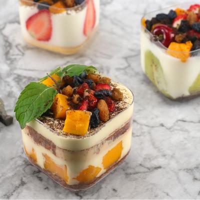 China High Quality Fancy Plastic Mousse 9oz 250ml Dessert Cups With Lids Coupe for sale