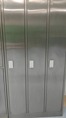China Cleanroom Changing Room Locker | Stainless Steel Personnel Wardrobe for Gowning Areas for sale