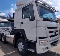 China 6*4 H9 Tractor Trucks Heavy Duty Truck with Tubeless Tire Design and Manual Window for sale