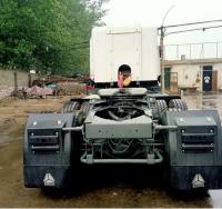 China Top- HOWO 10 Wheels Towing Tractor/Trailer Head/Tractor Truck of Engine Capacity ＞8L for sale