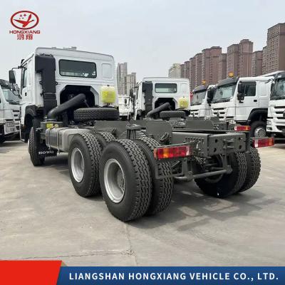 China Euro Xichai Engine Diesel LNG CNG Tractor Trucks with Customization and ≤5 Seats for sale
