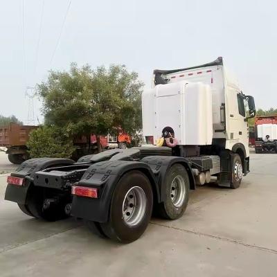 China Customization 8.2tons Euro5euro6 HOWO T7 CNG Tractor Trucks for in Chinese Factories for sale