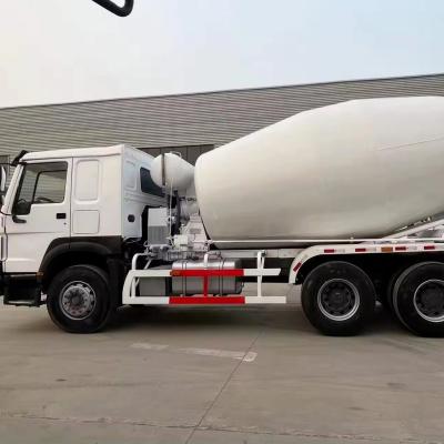 China 6x4 Drive Mode HOWO Concrete Mixer Truck for Transporting 8.2tons Concrete Efficiently for sale