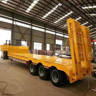 China Self-dumping 3 Axles Lowbed Semi Truck Trailer 50ton Max Payload for Heavy Duty Transport for sale