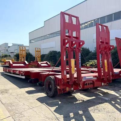 China Heavy Duty Flatbed Truck with Hino 300HP Diesel Engine Iron Landing Leg and Two Speed for sale