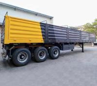 China 3-Axis Sidewall Semi-Trailer Fence-Type Cargo Bulk Trailer with 5.5 Tons Capacity for sale