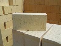 China 1800C Lightweight Energy Saving High Alumina Brick Insulating High Alumina Firebrick for sale