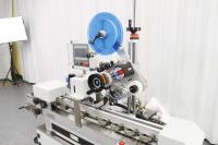 China 220V 50HZ Fully Automatic Labeling Machine With Labeling Object Sensor for sale
