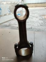 China Casting Iron Connecting Rod for Mitsubishi 4D31 6D31 Engine Parts Silver Color for sale