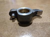 China Mitsubishi Excavator Engine Valve Rocker Arm S6K S4K E320 Cast Iron 34404-02013 for sale