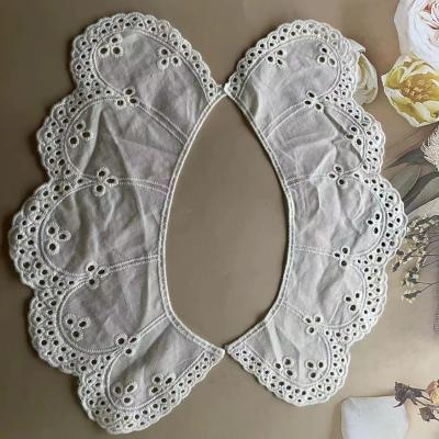 China Chicken Embroidery Water Soluble Two-Petal Collar Lace for Children's Neckline for Garments & Clothing for sale
