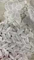 China Large Lace Collar Accessory Elegant Applique and Trim for Fashionable Dresses and Accessories for sale