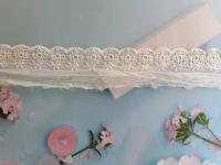 China Eco-Friendly 100% Cotton Embroidery Lace Trim for Ladies' Skirt for Shoes and Bags Decoration Water-Soluble Chicken Lace Trim for sale