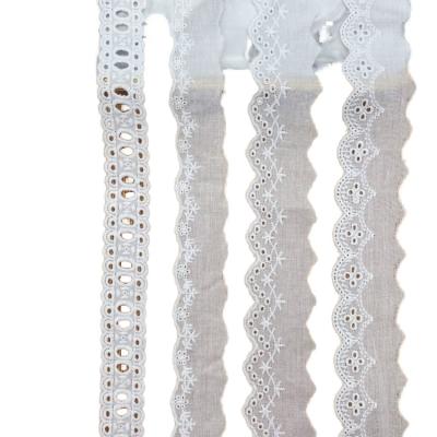 China Eco-Friendly 100% Cotton Embroidery Lace Trim for Ladies' Skirt for Shoes and Bags Decoration Water-Soluble Chicken Lace Trim for sale