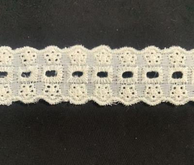 China Water Soluble 3cm Soft Chicken Embroidery Lace Fabric Cotton  for Garment Accessories for sale