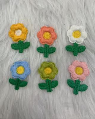 China Wholesale Customized Daisy/rose/flower Embroidery Patches Flower  Iron-on Embroidery for Kids Clothing  Hats  Shoe Decoration for sale