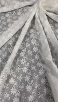 China Cotton Chicken Embroidered Lace Fabric for Ladies' Garments Dress Visible Bottom Carving Hole Lace for Sewing for sale