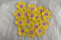 China 5 * 5CM Crochet Flower Handmade Embroidered Sunflower Patches for Hat and Bag Garments Accessories for sale