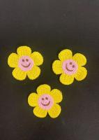 China 5 * 5CM Crochet Flower Handmade Embroidered Sunflower Patches for Hat and Bag Garments Accessories for sale