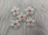 China Handmade Crochet Knit Flower Patches for Women's Brooch Knitted Cardigans Gift Decorations for sale