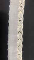 China 3cm 100% Cotton Eyelet Lace Trim - Floral Pattern Fabric Border for sale