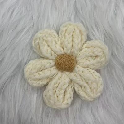 China Colorful Crochet Yarn Small Flowers Imitating Flower Accessories Handmade Clothing Bag Hat Hair Clip Decoration Handmade Flowers for sale