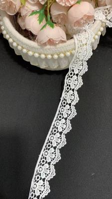China 3.5cm White Milk Silk Floral Lace Trim, Soft Skin-Friendly Scalloped Edge Elastic Lace, Premium Drapable Floral Ribbon for Garment Dress, Intimate Apparel, Home Textile, Shoes and Bags DIY Sewing Deco for sale