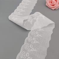 China Middle Eastern Style Cotton Lace Trim with Scalloped Edge and 3.8 Inches Width for Garment Decoration for sale